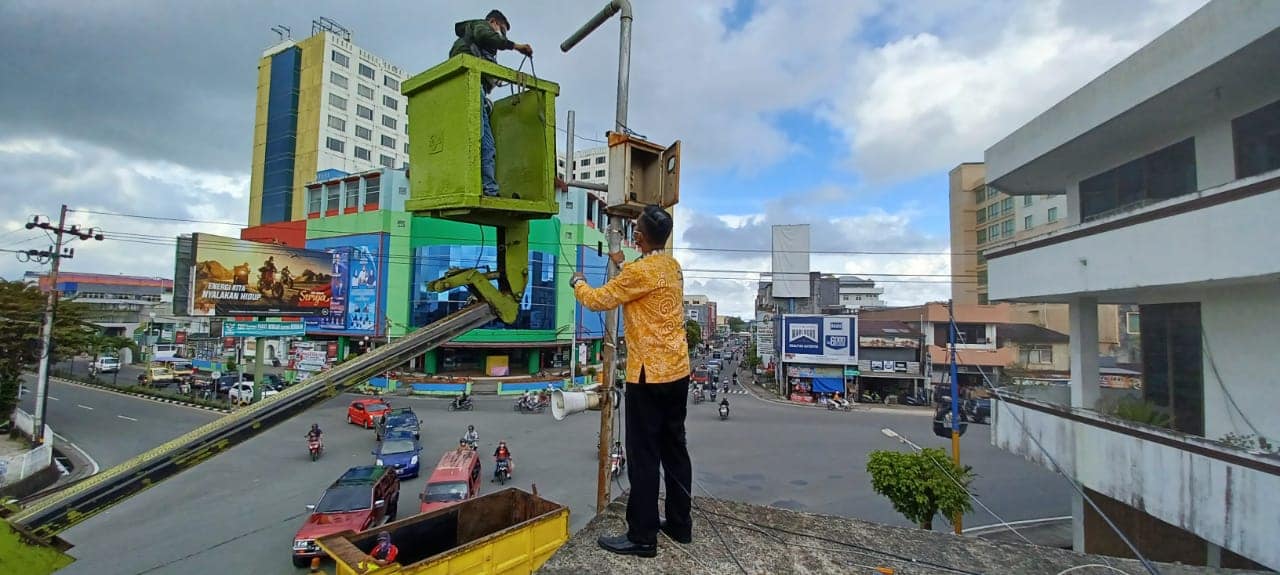 Pelepasan Alat Pemancar Radio di Simpang Tiga – DKISP Tarakan