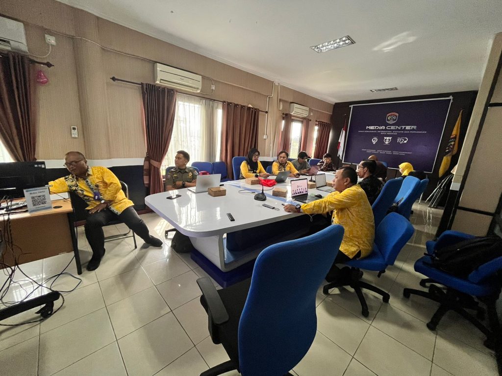 Rakor Dalam Rangka Pengisian Kuesioner Monev PPID Hari Kedua – DKISP Tarakan